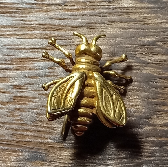 Mma | Jewelry | Gold Tone Vintage Mma 982 Bee Brooch | Poshmark